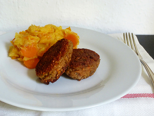 Wat zu spachteln: Frikos mit Möhrendurcheinander - Holunderweg18